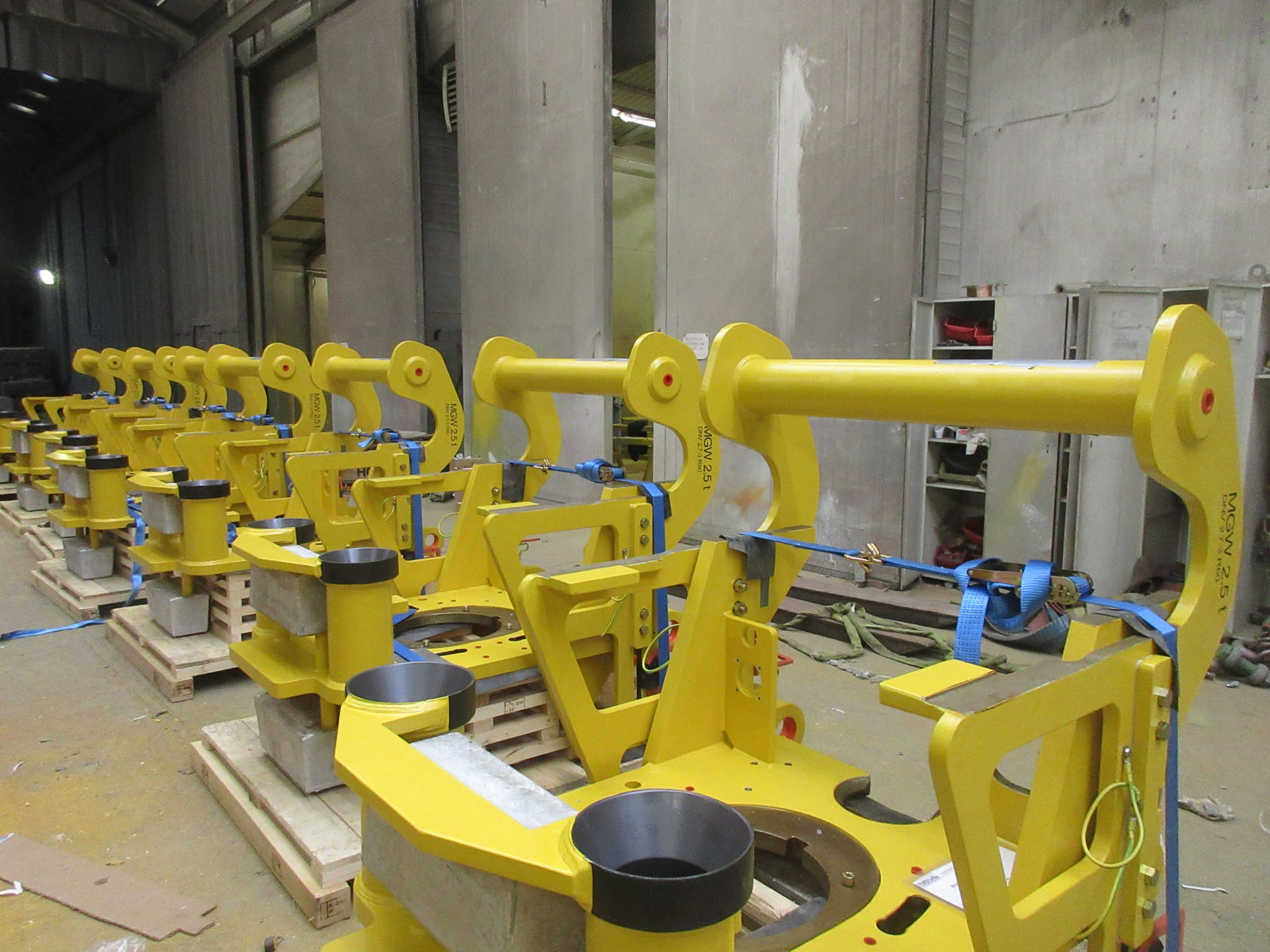 Transport, udźwigowienie i pakowanie - IN-BUL - Konstrukcje stalowe